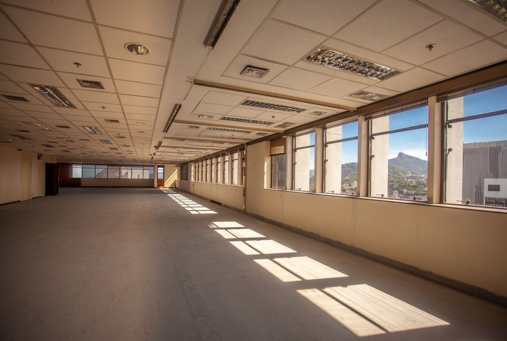 Edifício Linneo de Paula Machado - Comercial